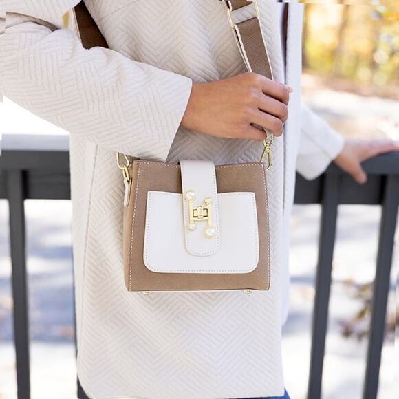 Cracker Barrel Old County | Bags | Taupe And White Colorblock Crossbody ...